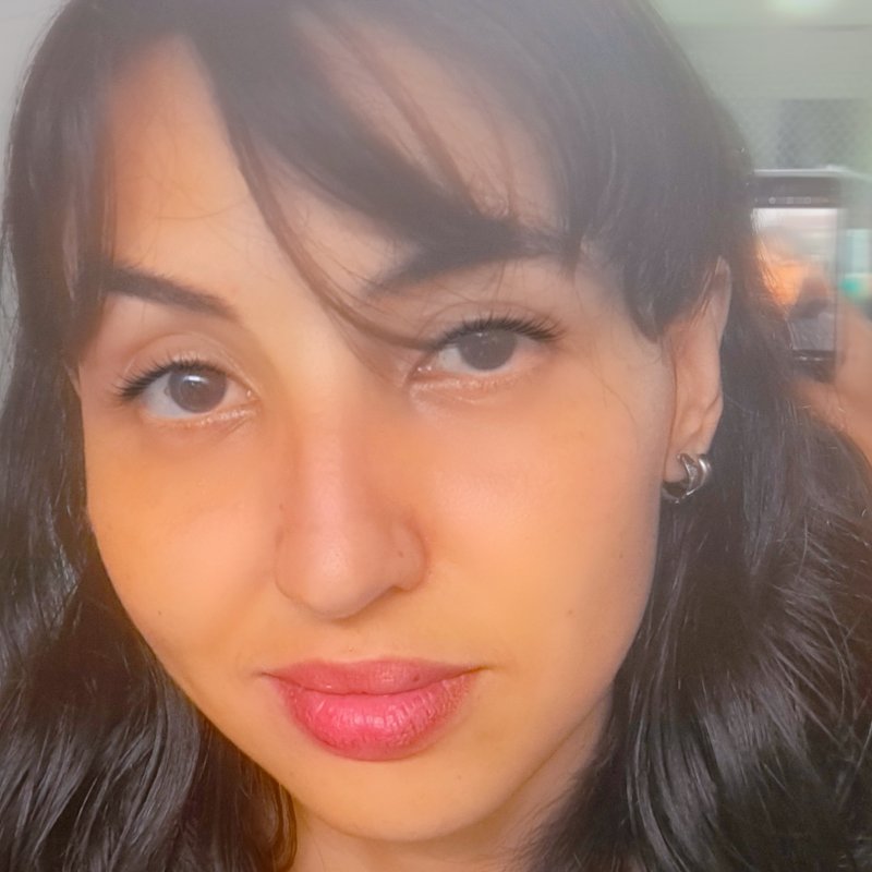 Rhayna Gusmao (@rg) • Neobook